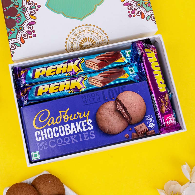 Send Cadbury Chocobakes with Perk N Munch Chocolate Gift Hamper Online ...