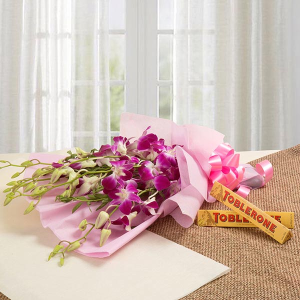 Send Purple Orchids with Toblerone Chocolates Online - GAL22-108371 ...