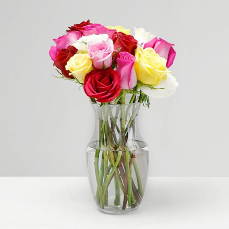 Send Sweet Mixed Roses Glass Vase Arrangement Online - GLGAL23-110091 ...